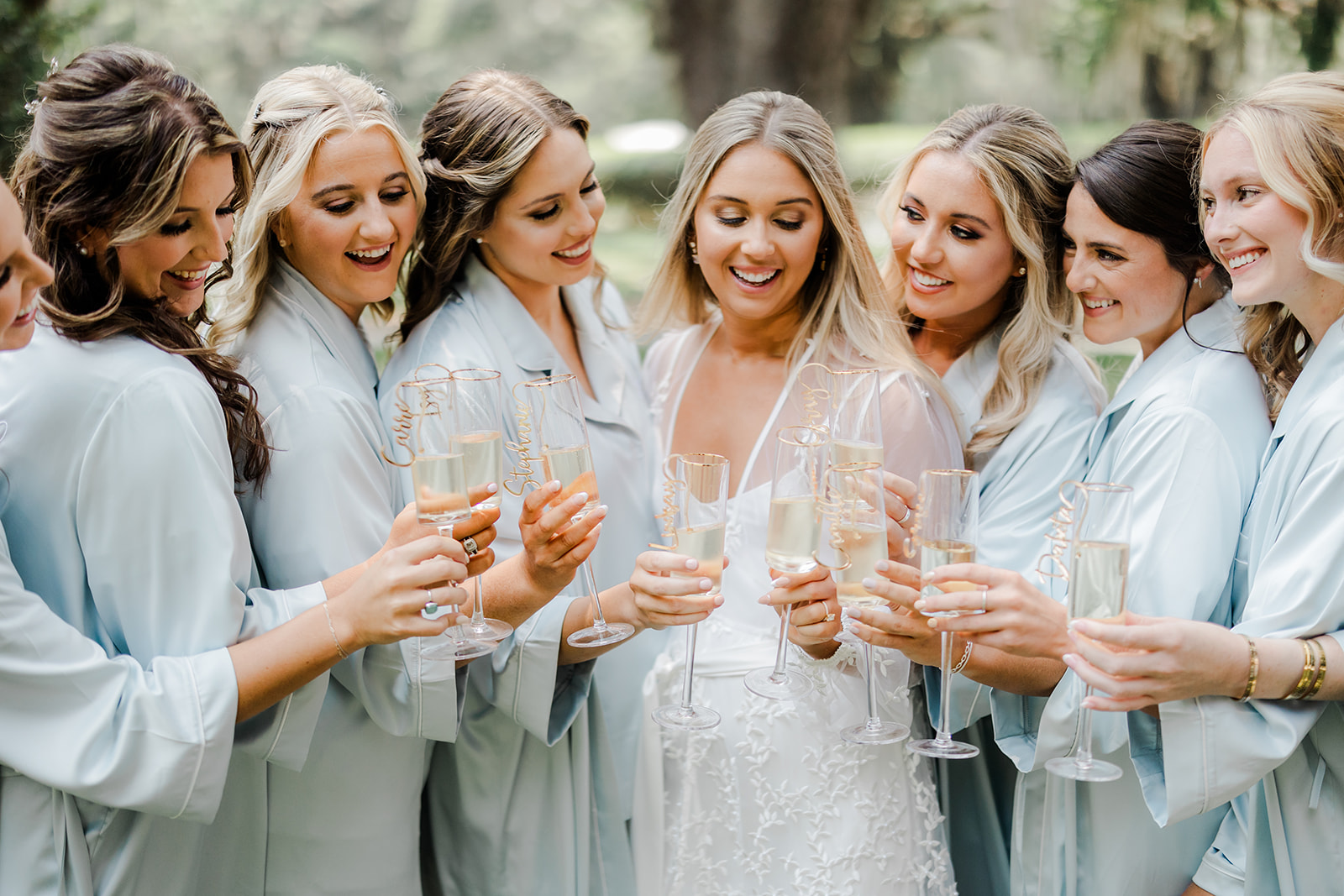 Twenty Essential Wedding Photos by Luxury Photographer
