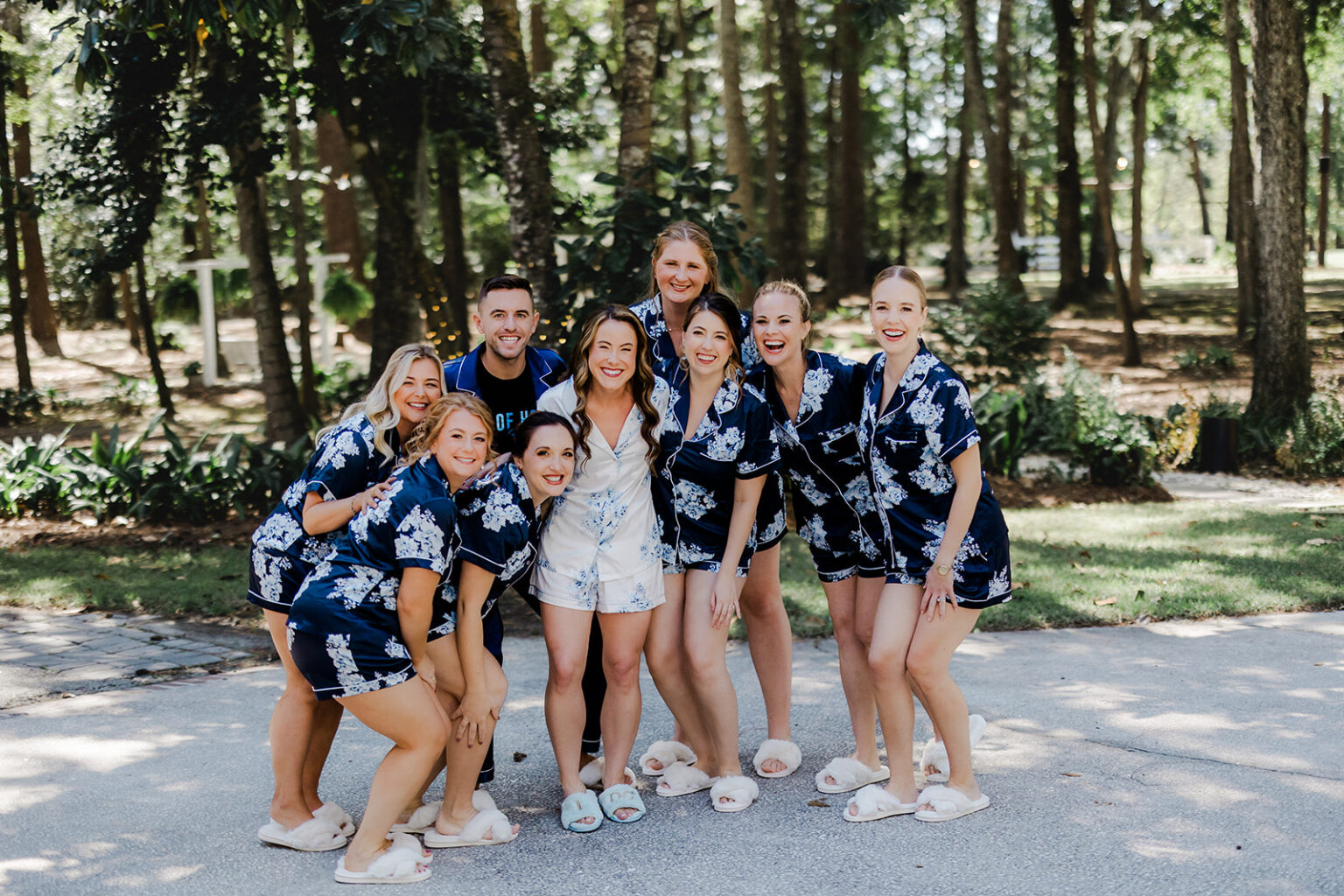 Twenty Essential Wedding Photos by Luxury Photographer